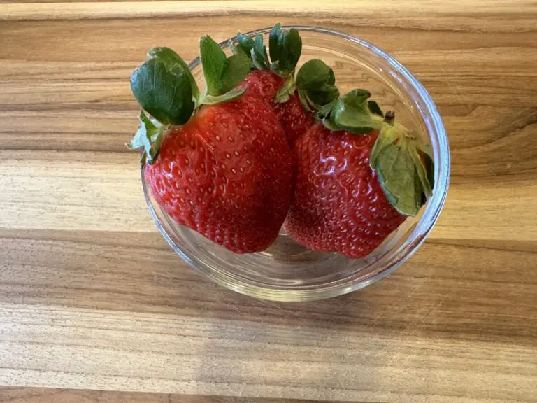 Which Berry Has the Most Vitamin C? 17 Berries, Ranked. – Well in Truth